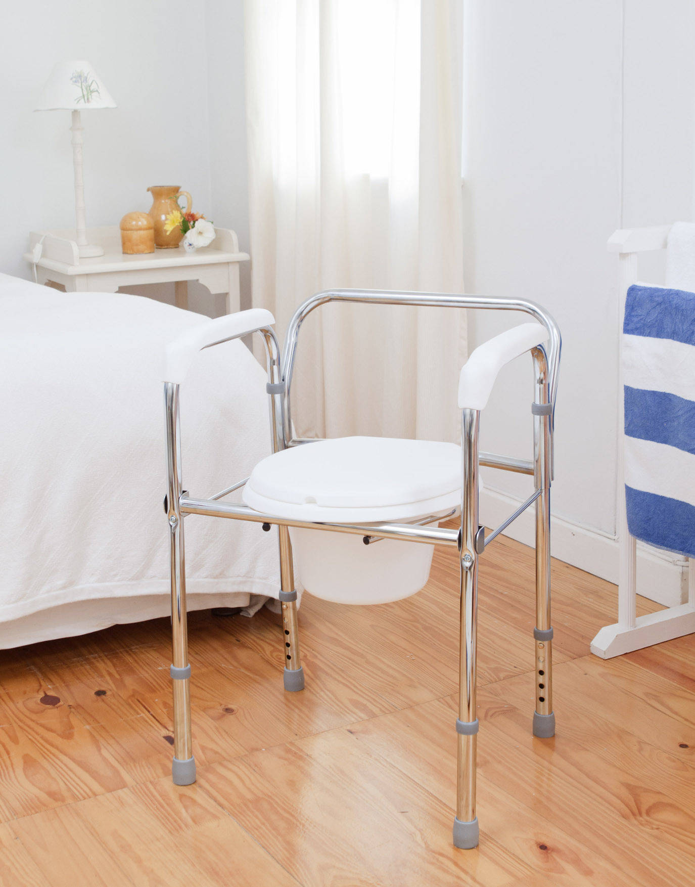 4-in-1 Commode | The ILC